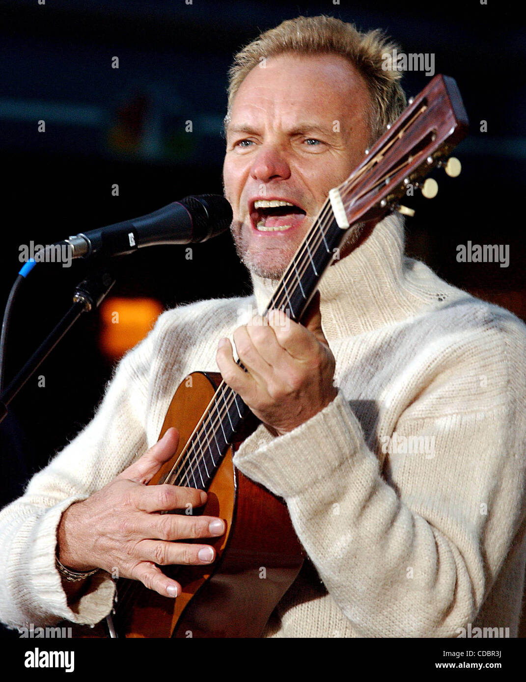 K33202AR .STING PERFORMING ON NBC'S TODAY SHOW AT ROCKEFELLER CENTER IN ...