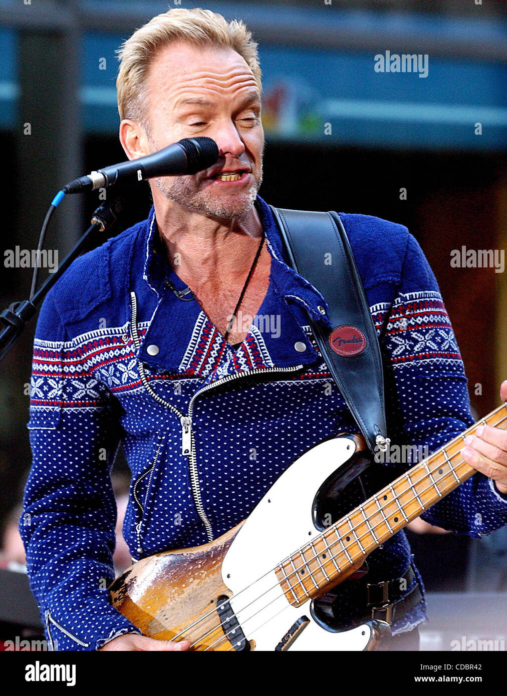 K33202AR .STING PERFORMING ON NBC'S TODAY SHOW AT ROCKEFELLER CENTER IN ...