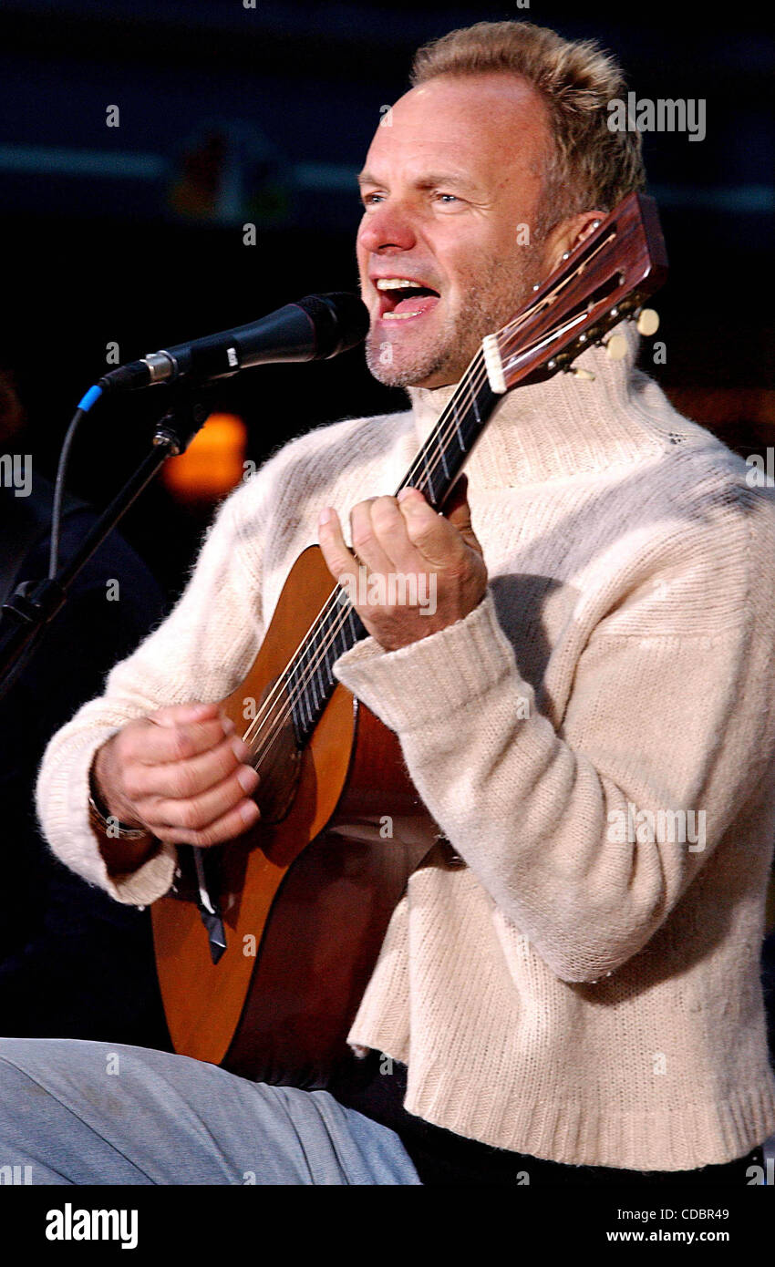 K33202AR .STING PERFORMING ON NBC'S TODAY SHOW AT ROCKEFELLER CENTER IN ...