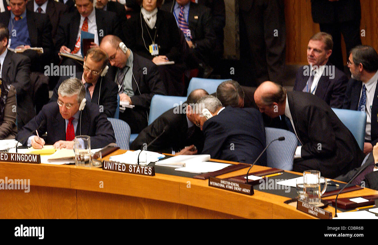 Iraq colin powell 2003 security council hi-res stock photography and ...