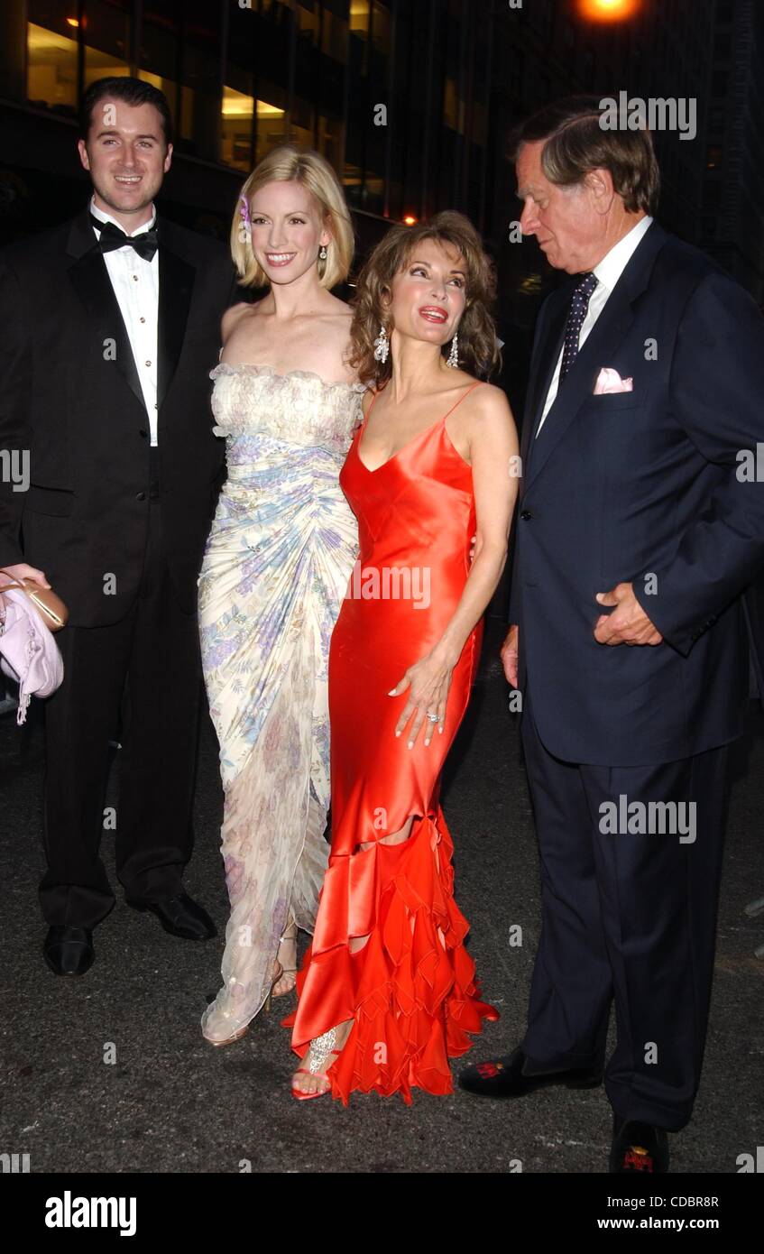K37456AR.31ST DAYTIME EMMY AWARDS ARRIVALS AT RADIO New York MUSIC HALL ...