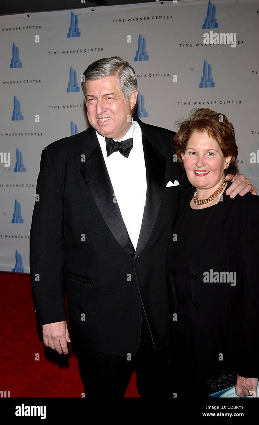 K35281AR.THE NEW TIME WARNER CENTER GRAND OPENING AT COLUMBUS CIRCLE IN ...