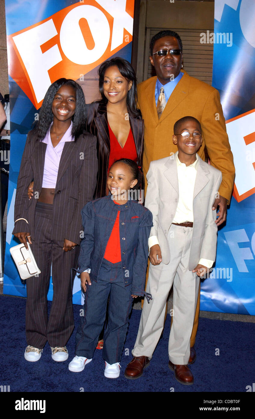 K30687AR. SD05/15/2003..FOX 2003-2004 UPFONT AT GRAND CENTRAL STATION ...