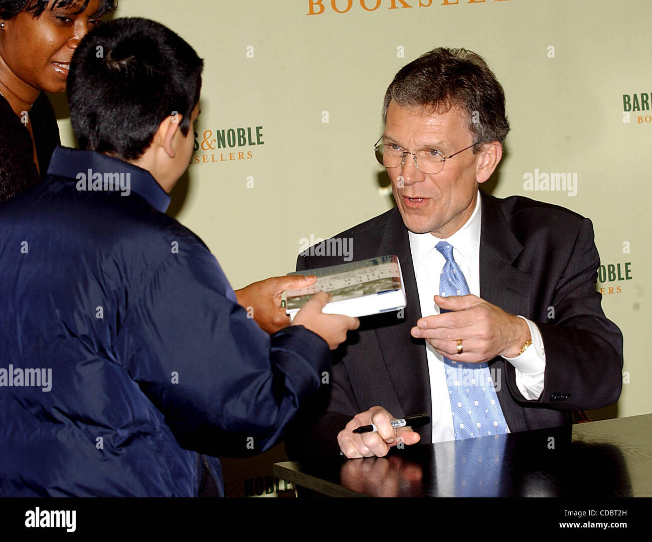 K34018AR.TOM DASCHLE BOOK SIGNING OF ''LIKE NO OTHER TIME'' AT BARNES ...