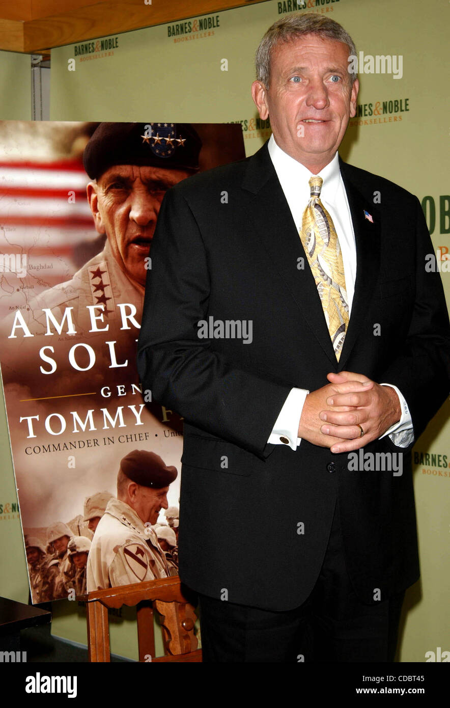 K38645AR.FORMER GENERAL ARMY TOMMY FRANKS SIGNS COPIES OF HIS BOOK ...