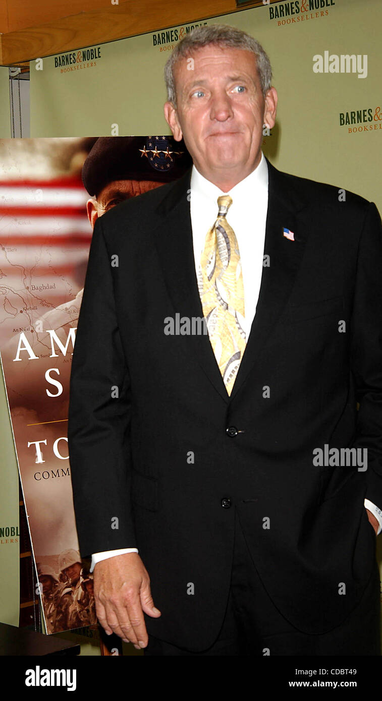 K38645AR.FORMER GENERAL ARMY TOMMY FRANKS SIGNS COPIES OF HIS BOOK ...