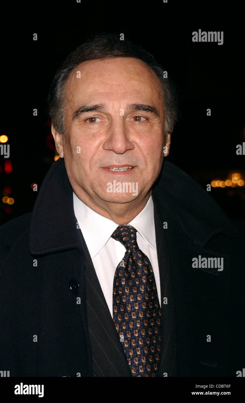 K28127AR.CHICAGO PREMIERE AT THE ZEIGFELD THEATRE , NEW YORK New York ...