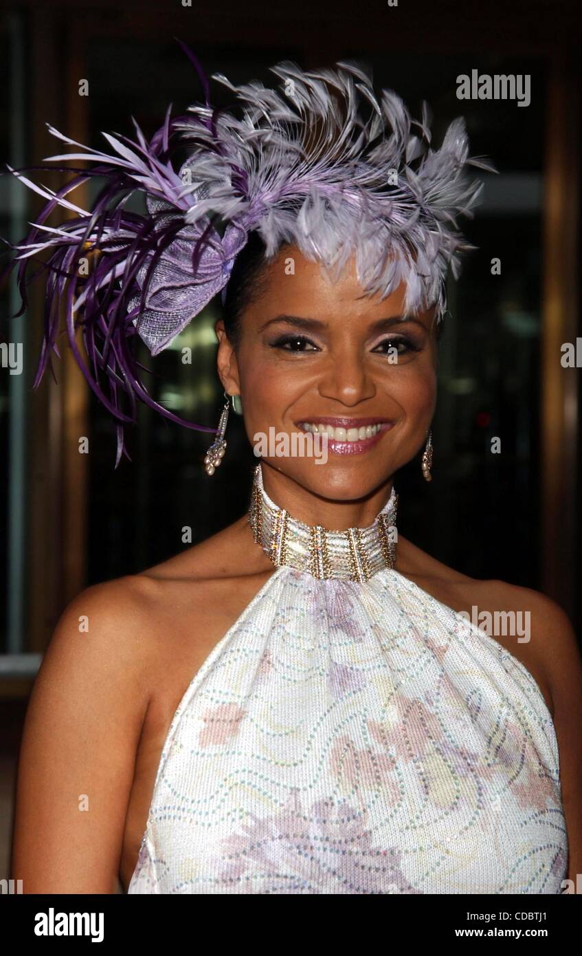 K37456AR.31ST DAYTIME EMMY AWARDS ARRIVALS AT RADIO New York MUSIC HALL ...