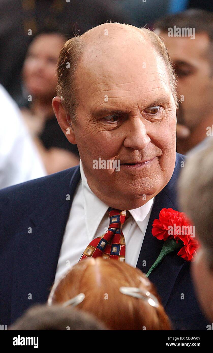 K31676AR. SD07/10/2003..CELINE DION PERFORMS ON NBC TODAY SHOW AT ...