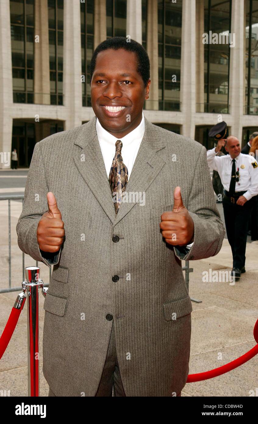 K30582AR. SD05/12/2003..NBC UPFRONT 2003-2004 AT LINCOLN CENTER , NYC ...