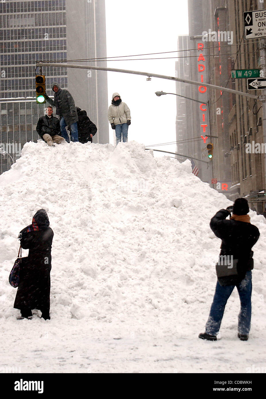 K29143AR SD0218.''WINTER STORM'' BLIZZARD OF 2003..2 FEET OF SNOW ...