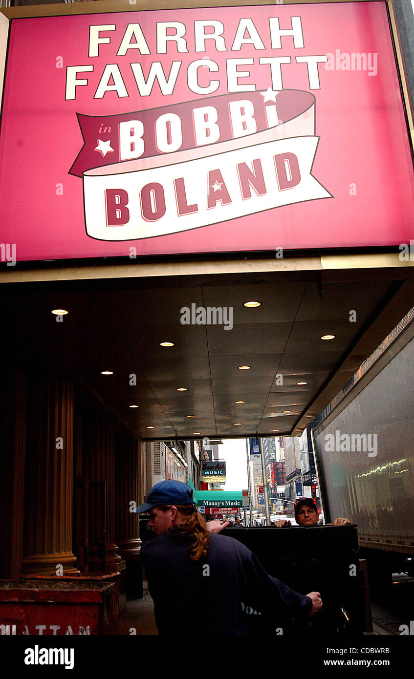 K34073AR.FARRAH FAWCETT'S PLAY ''BOBBI BOLAND'' AT THE CORT THEATRE ...