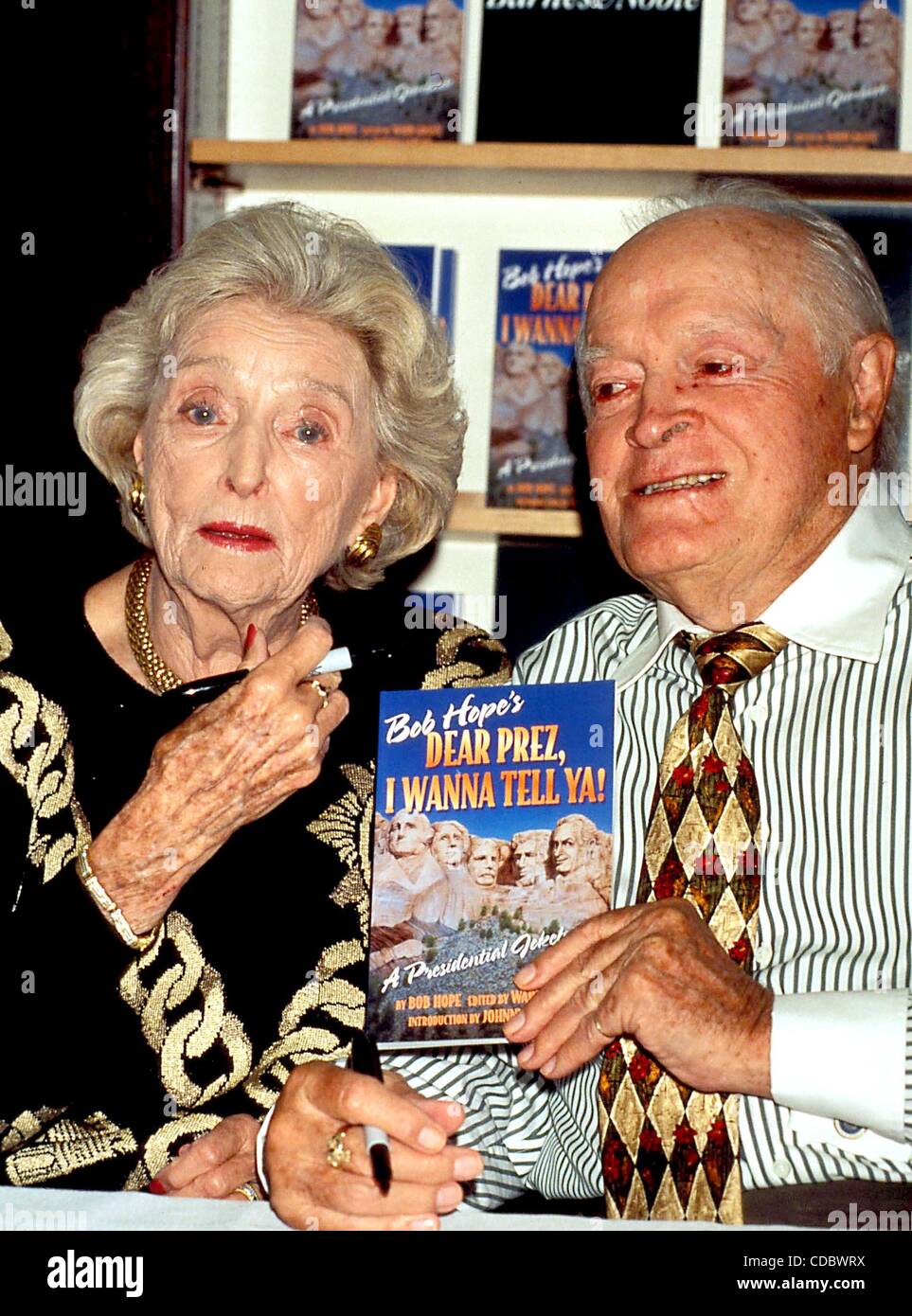 BOB HOPE OBIT.K6439AR. 1996.BOB HOPE SIGNS '' DEAR PREZ, I WANNA TELL ...