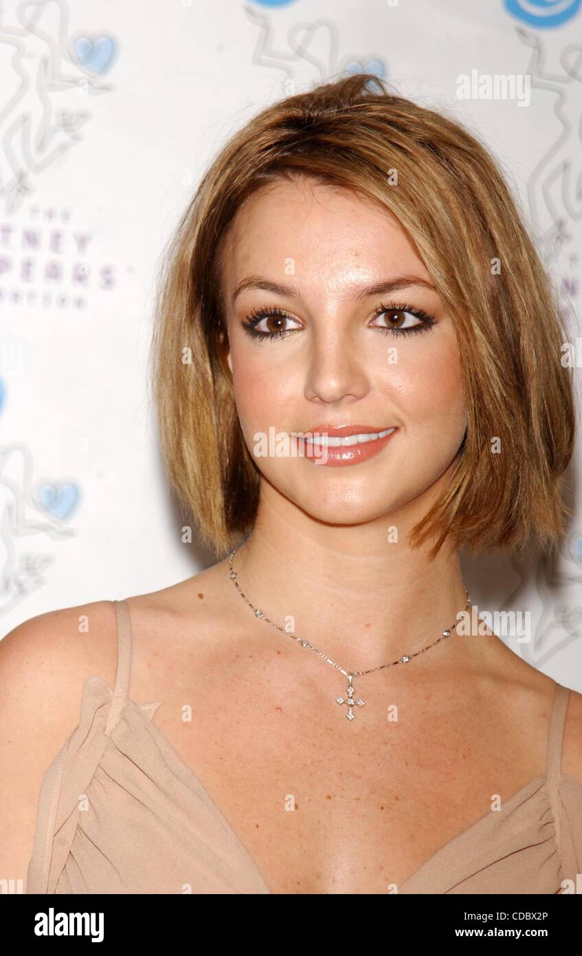 K30820AR. SD05/22/2003..''BRITNEY BIDS FOR KIDS'' BRITNEY SPEARS ...