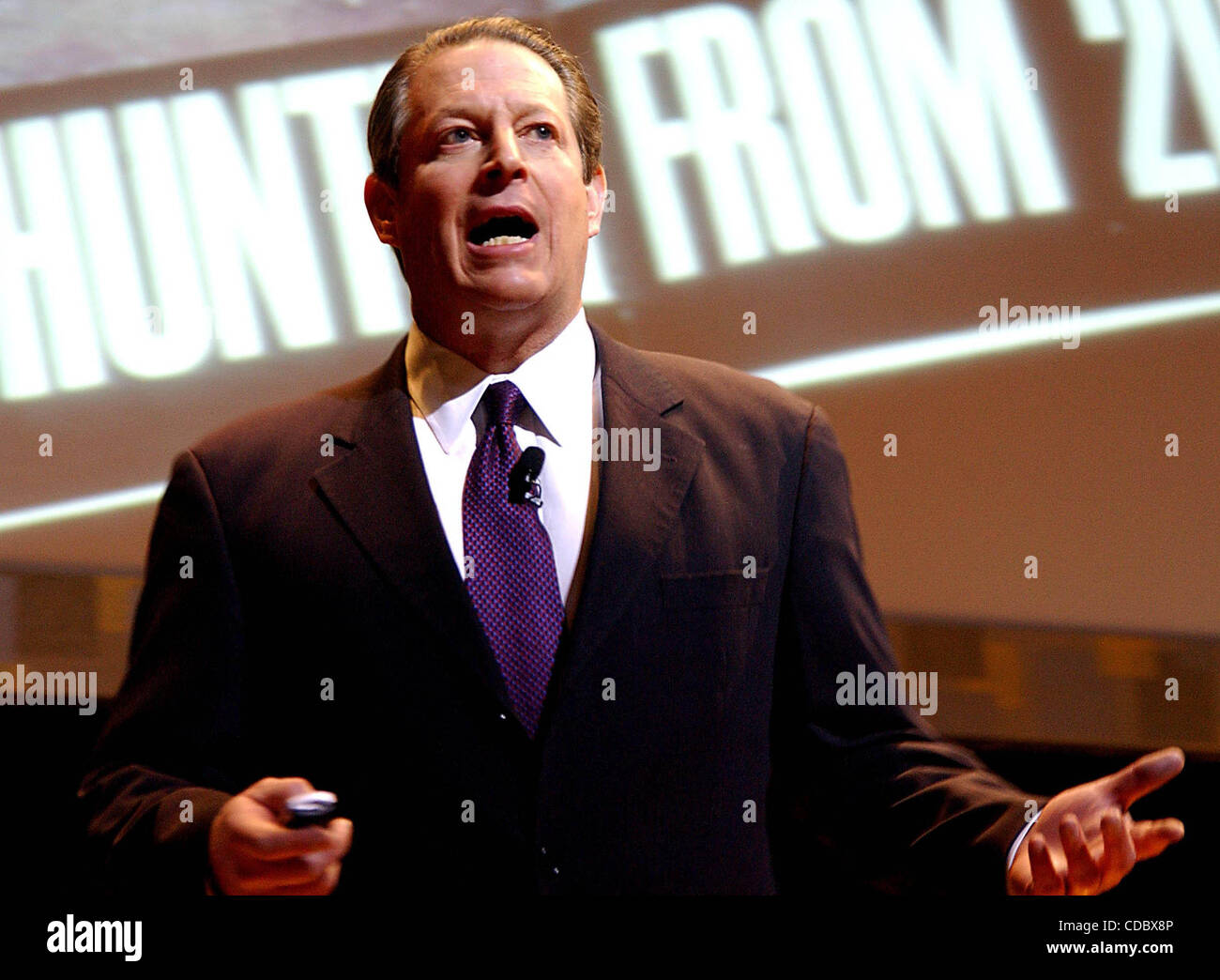 AL GORE SPEAKING ON GLOBAL WARMING AT THE BEACON THEATRE IN NEW YORK ...