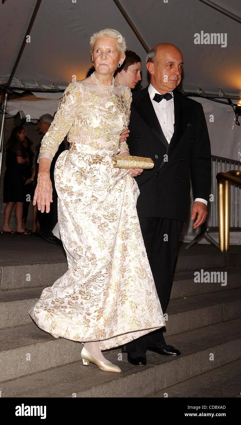 C z guest hi-res stock photography and images - Alamy