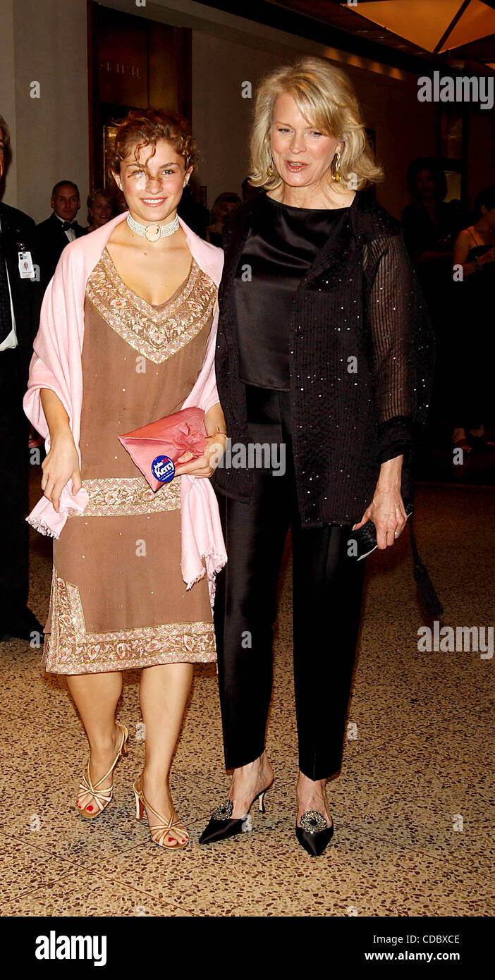 K37002AR.2004 WHITE HOUSE CORRESPONDENTS DINNER AT THE WASHINGTON ...