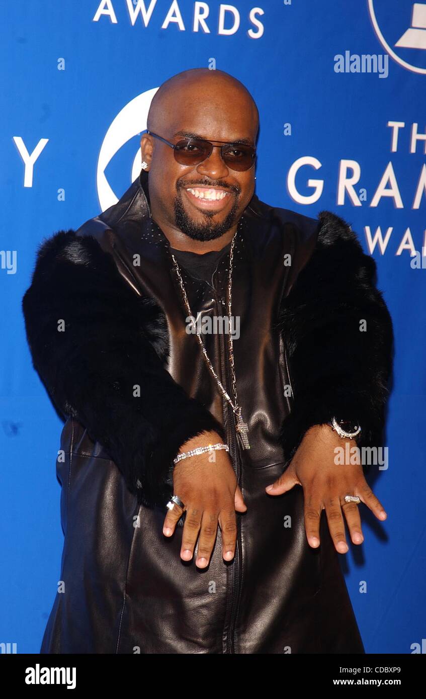 K29243AR SD02/23/2003.45TH ANNUAL GRAMMY AWARDS (ARRIVALS).AT M.S.G ...