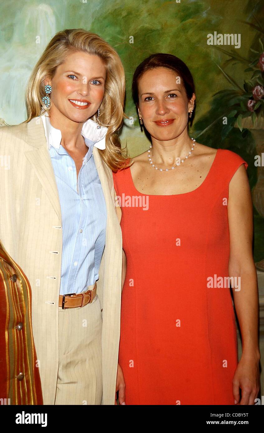 CHRISTIE BRINKLEY AND DANA REEVE.K30489AR.FIVE LEADING WOMEN TO BE ...