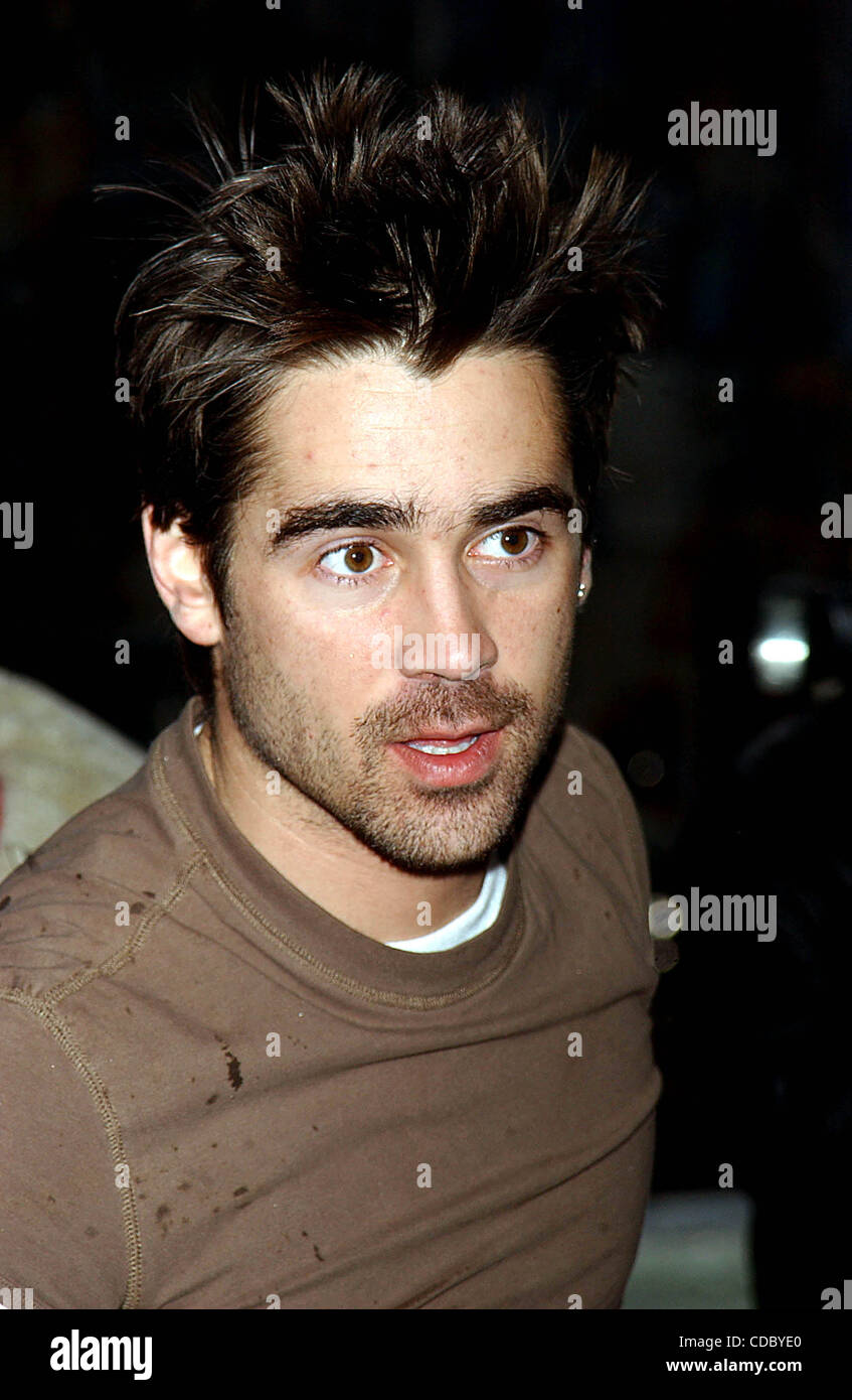 K29842AR SD0401.COLIN FARRELL .LEAVING THE DAVID LETTERMAN SHOW.ED ...