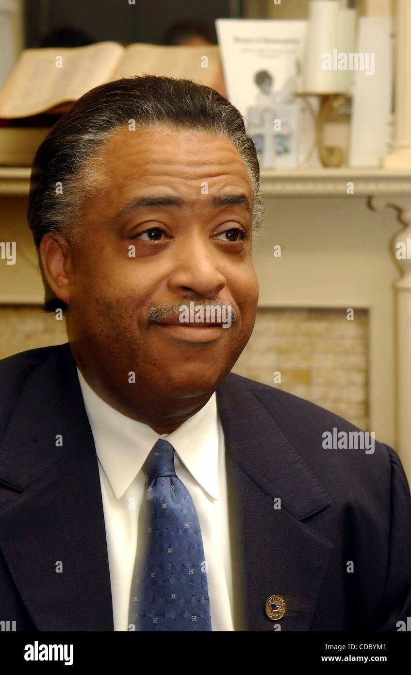 K35692AR.AL SHARPTON, CAMPAIGNING FOR PRESIDENT AND SPEAKING OUT FOR DC ...