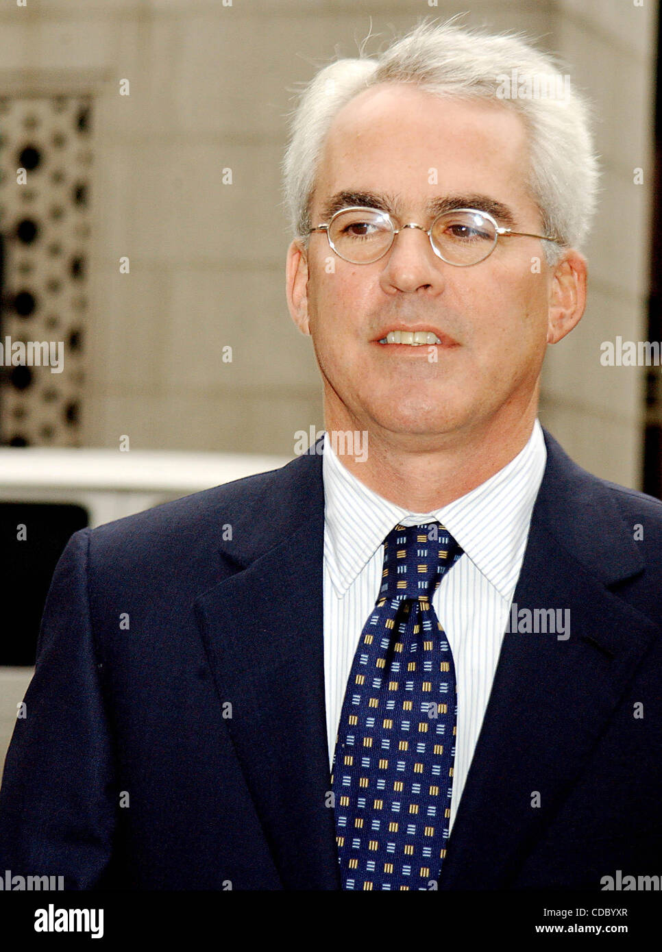 K33924AR.ROSIE O'DONNELL WITH HER PUBLICIST CINDI BERGER ARRIVING AT NY ...