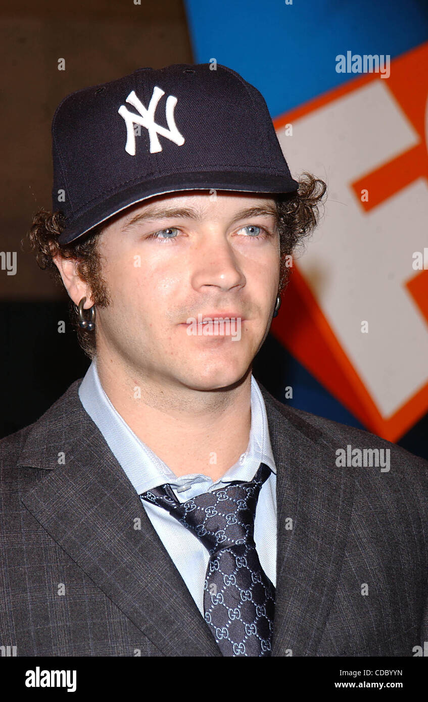 K30687AR. SD05/15/2003..FOX 2003-2004 UPFONT AT GRAND CENTRAL STATION ...