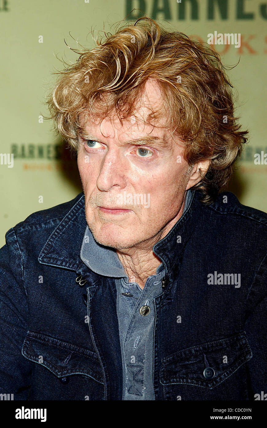 K36889AR.DON IMUS AND WIFE DEIDRE SIGN'S COPIES OF ''THE IMUS RANCH ...