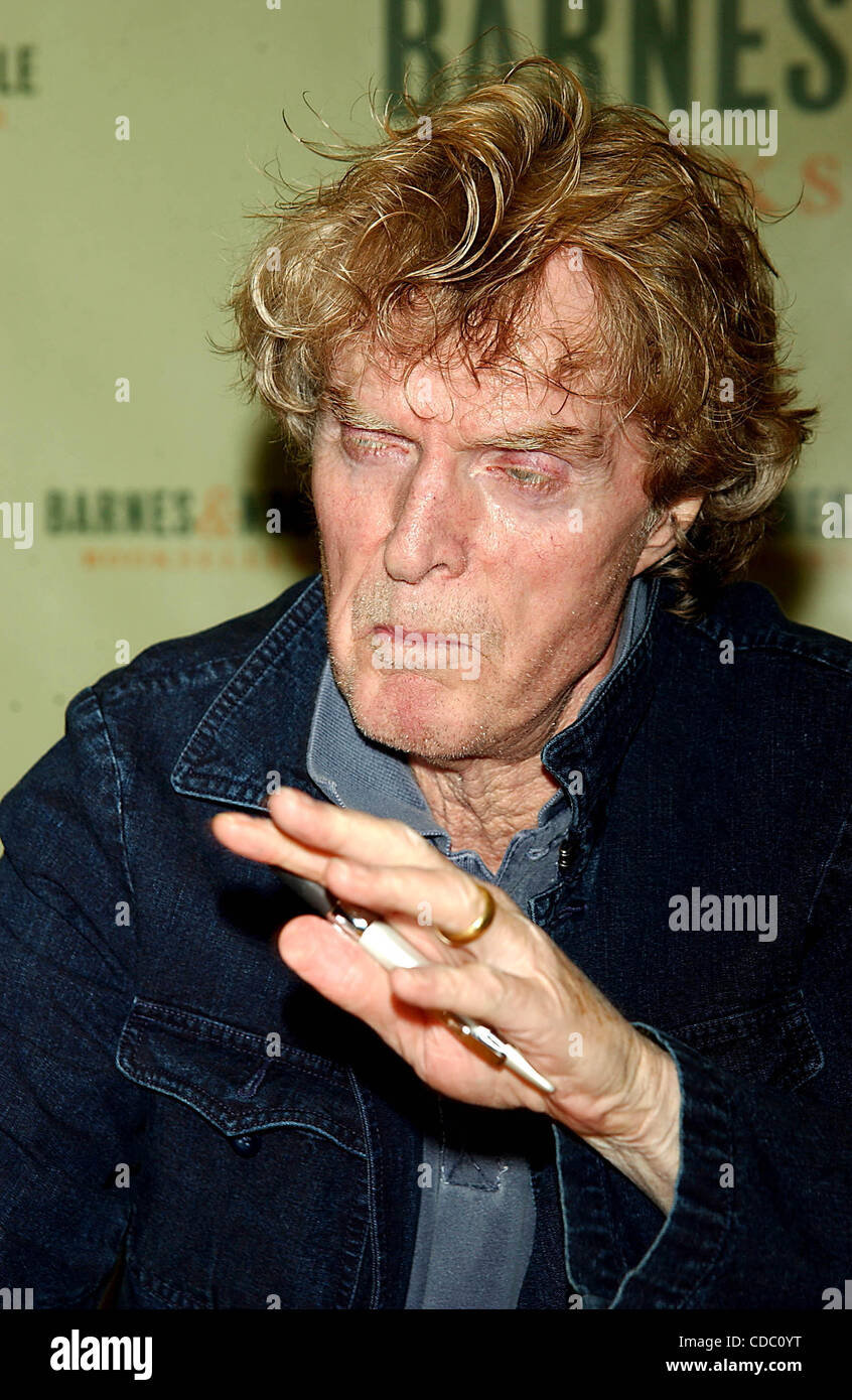 K36889AR.DON IMUS AND WIFE DEIDRE SIGN'S COPIES OF ''THE IMUS RANCH ...