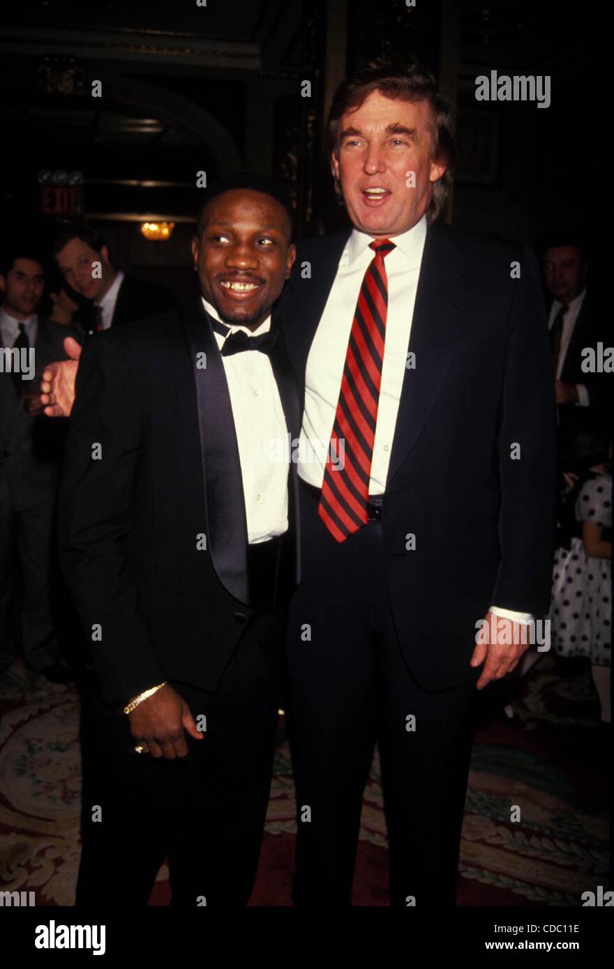 L4467AR.BOXER OF THE YEAR AWARD.PURNELL WHITAKER AND DONALD TRUMP ...