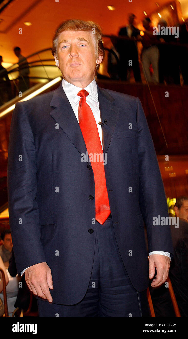Donald trump the apprentice series hi-res stock photography and images ...