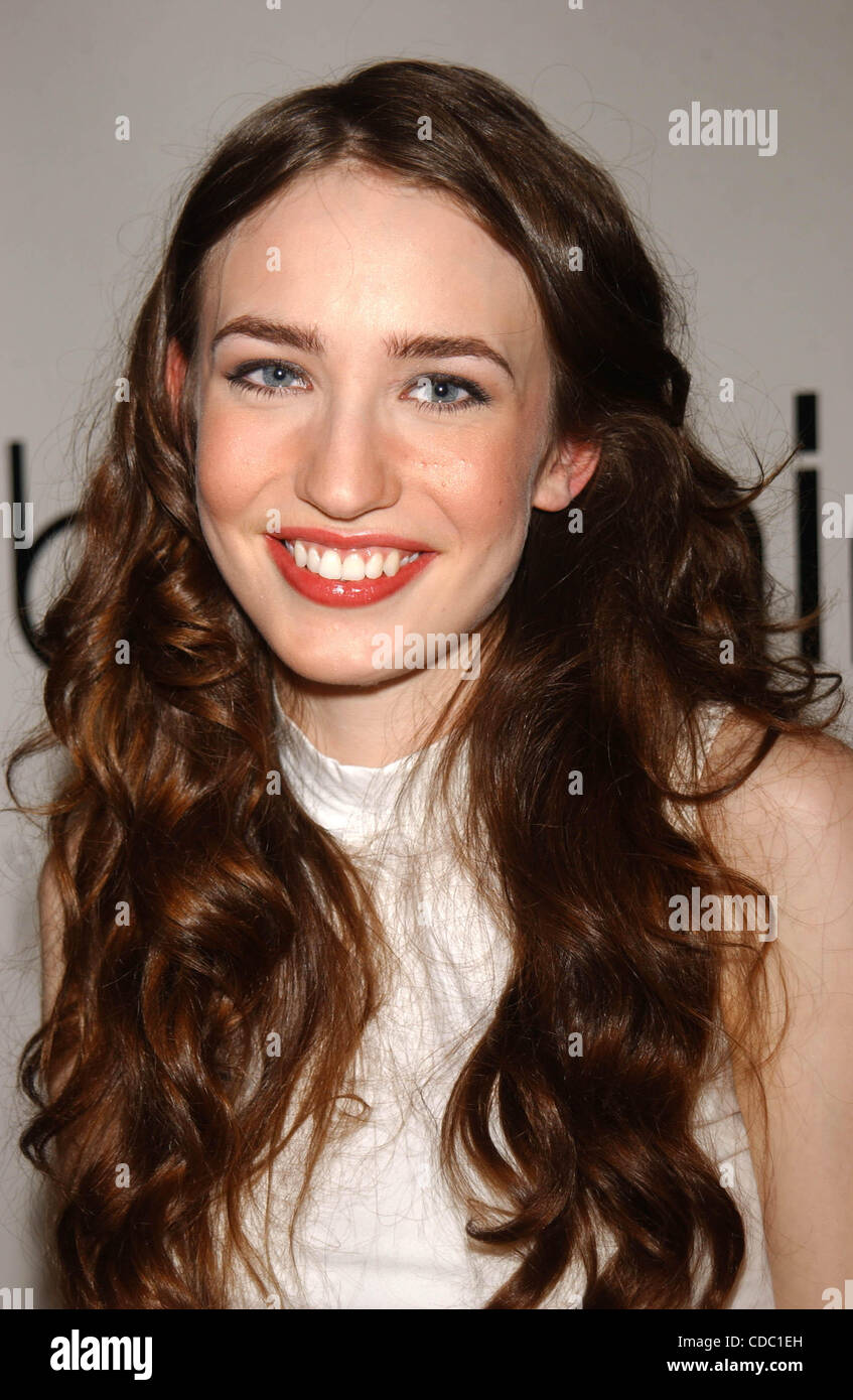 K31448AR. SD06/26/2003..MEET LANCOME MODEL ELIZABETH JAGGER AT ...