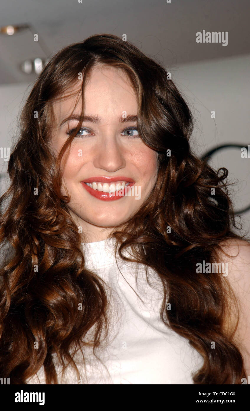 K31448AR. SD06/26/2003..MEET LANCOME MODEL ELIZABETH JAGGER AT ...