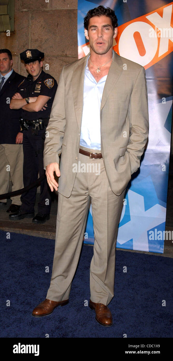 K30687AR. SD05/15/2003..FOX 2003-2004 UPFONT AT GRAND CENTRAL STATION ...