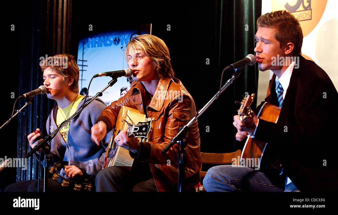 K33105AR.HANSON APPEARED AT BOTTOM LINE TO ANNOUCE THEIR UPCOMING ...