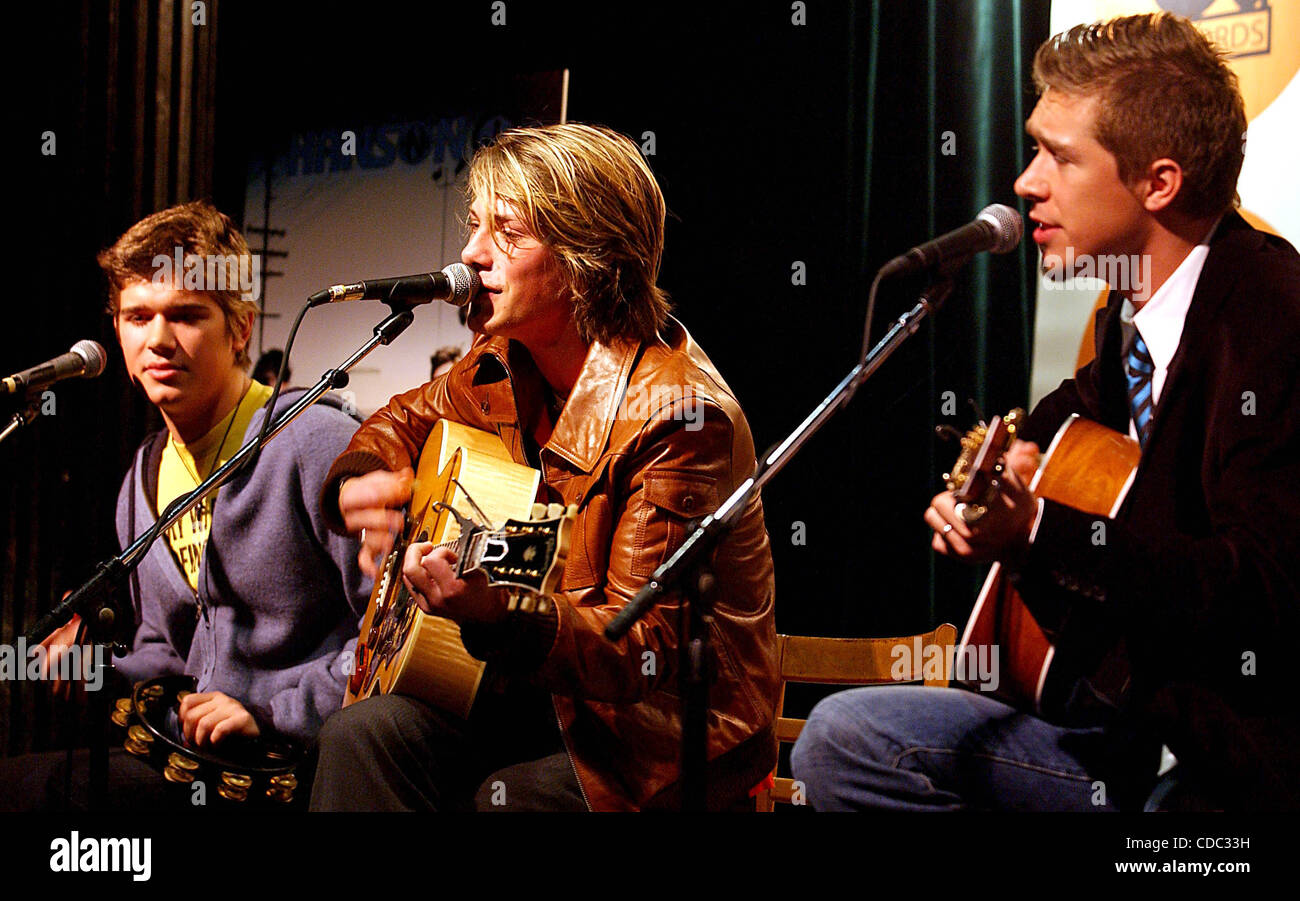 K33105AR.HANSON APPEARED AT BOTTOM LINE TO ANNOUCE THEIR UPCOMING ...