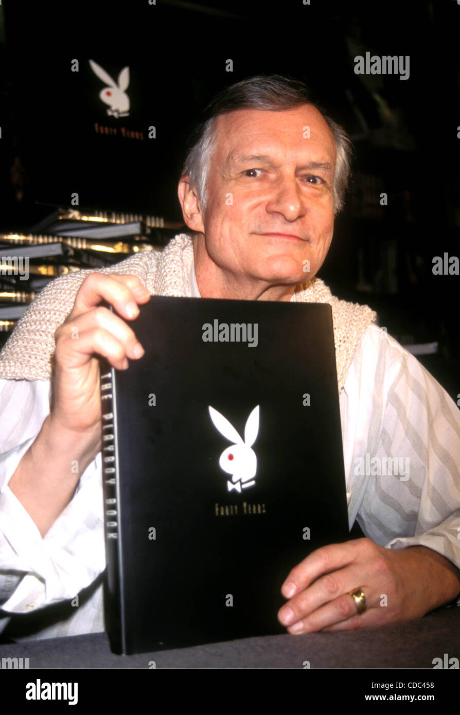 L9297AR SD09/21/1994.HUGH HEFNER BOOK SIGNING ''PLAYBOY:FORTY YEARS-THE ...