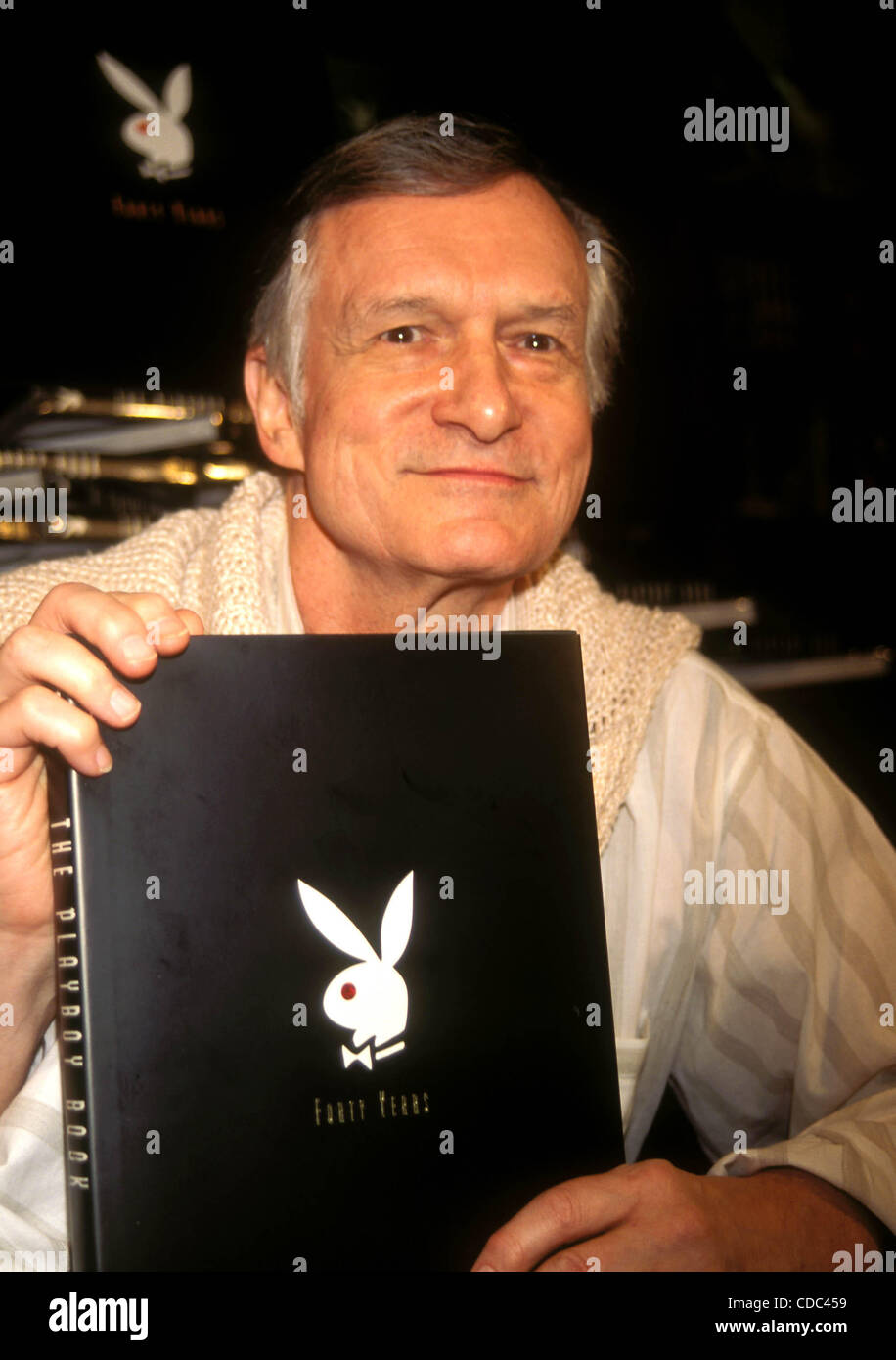 L9297AR SD09/21/1994.HUGH HEFNER BOOK SIGNING ''PLAYBOY:FORTY YEARS-THE ...