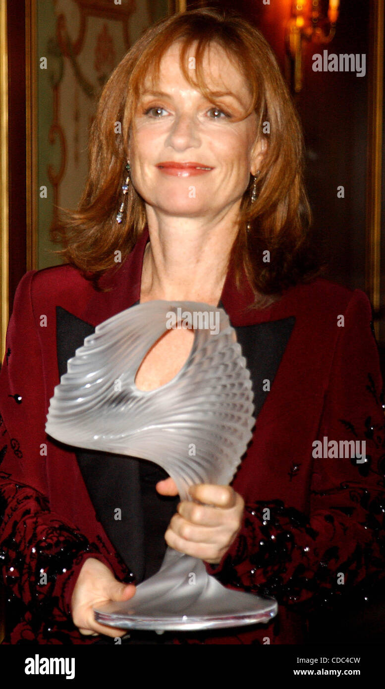 K33922AR .TROPHY DE ARTIST AWARDS AT THE PIERRE HOTEL, NEW YORK New ...