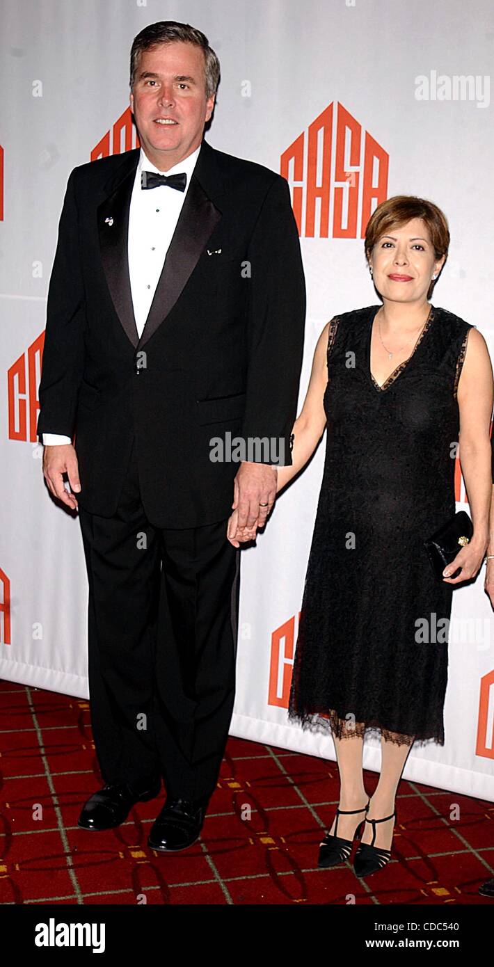 Columba bush hi-res stock photography and images - Alamy