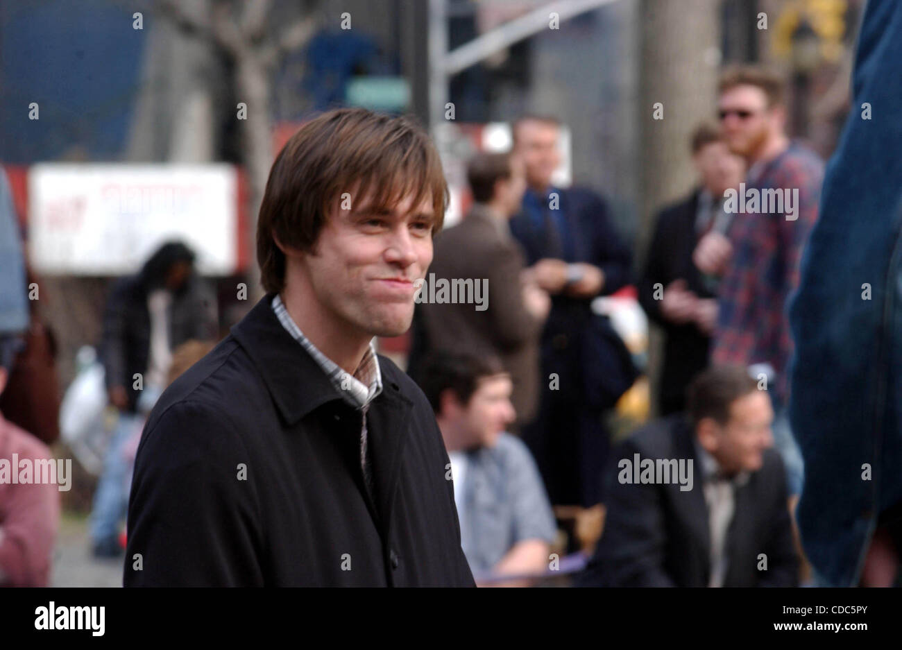 K29665AR SD0318.JIM CARREY .ON LOCATION FILMING HIS NEW MOVIE.''THE ...