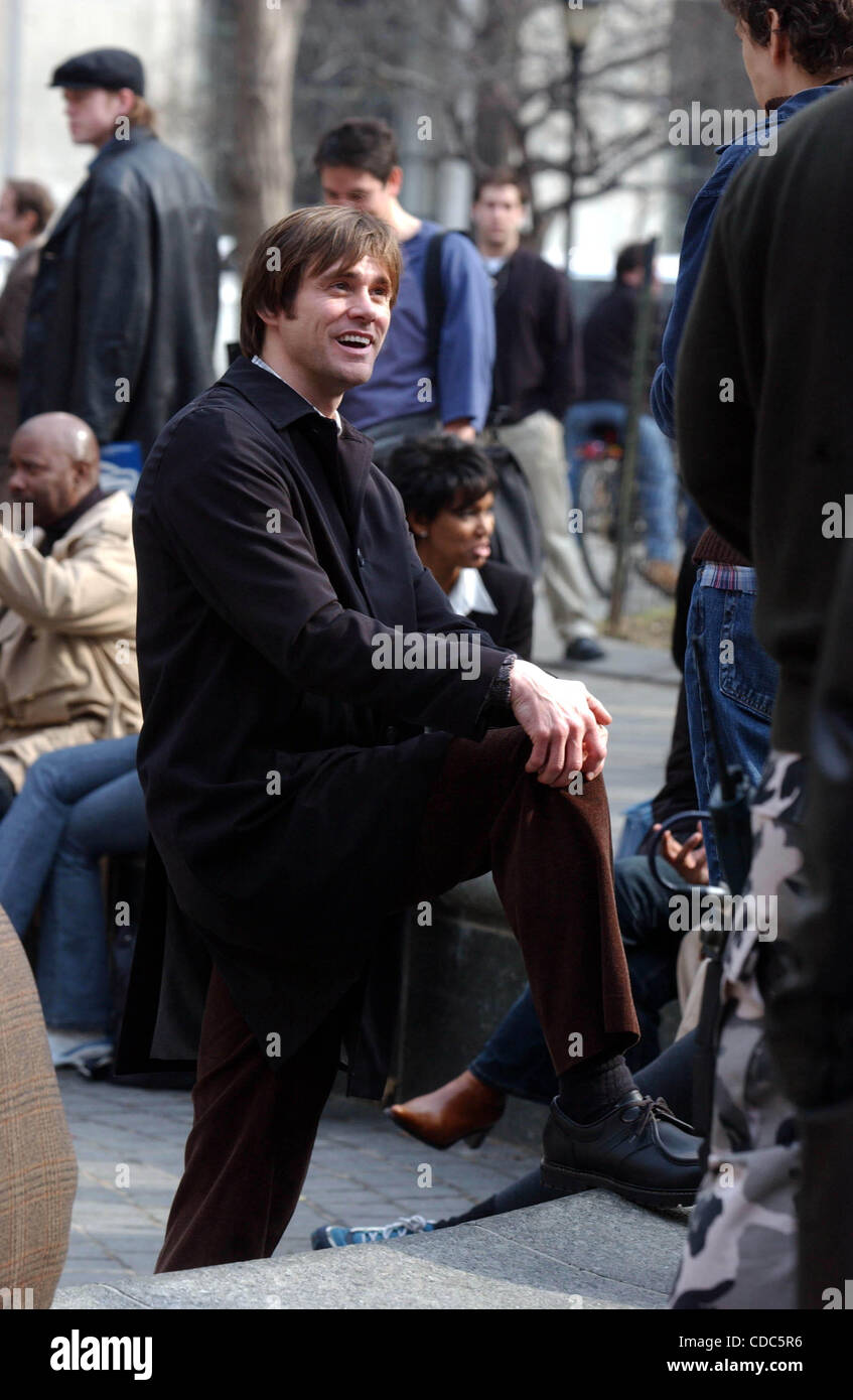 K29665AR SD0318.JIM CARREY .ON LOCATION FILMING HIS NEW MOVIE.''THE ...