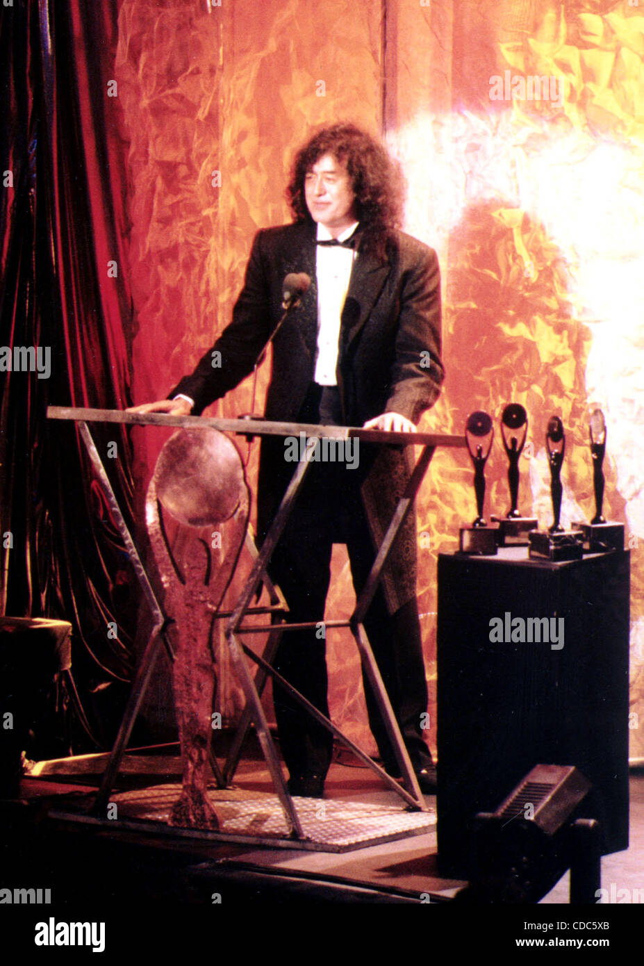 LEDZEPPELINRETRO.K0360AR. 1995..10TH ANNUAL ROCK & ROLL HALL OF FAME ...