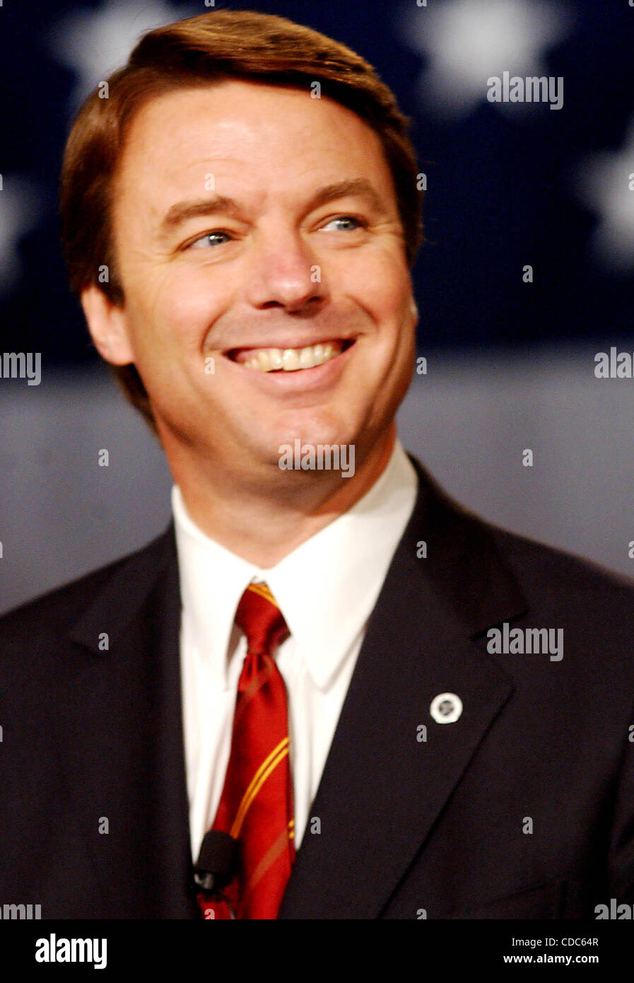 K35693AR.JOHN EDWARDS CAMPAIGNING FOR PRESIDENT AT COLUMBIA UNIVERSITY ...