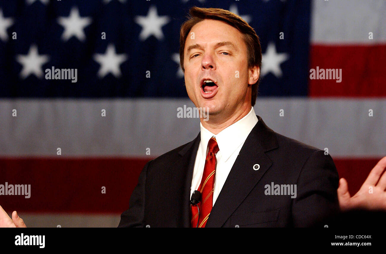 K35693AR.JOHN EDWARDS CAMPAIGNING FOR PRESIDENT AT COLUMBIA UNIVERSITY ...