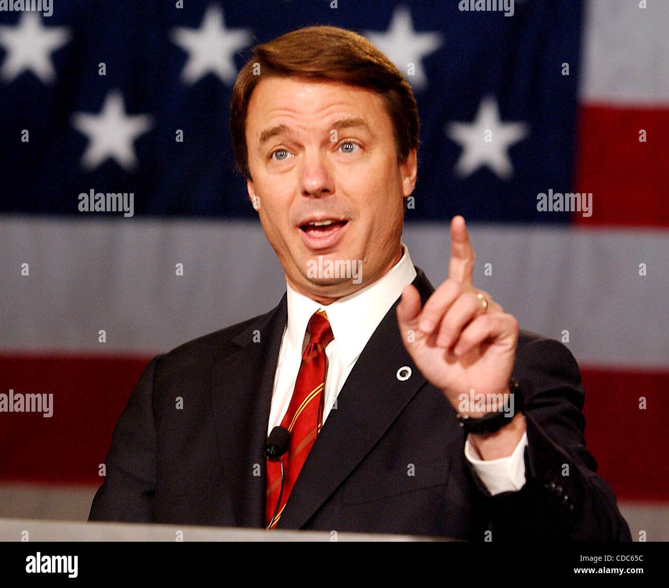 K35693AR.JOHN EDWARDS CAMPAIGNING FOR PRESIDENT AT COLUMBIA UNIVERSITY ...