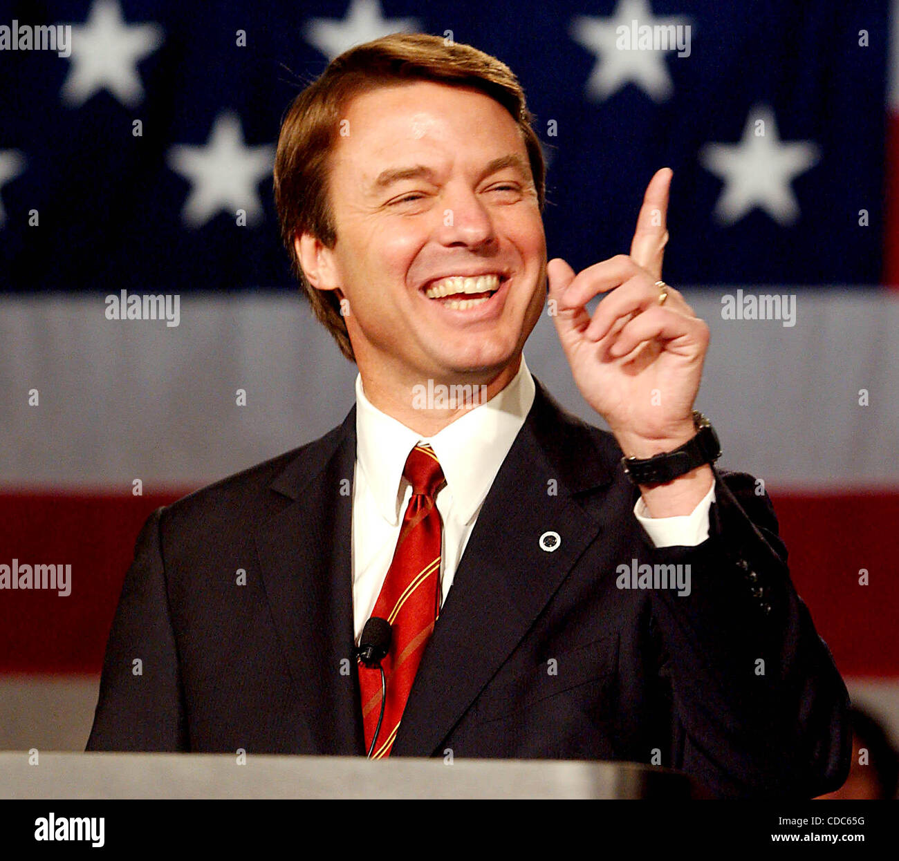 K35693AR.JOHN EDWARDS CAMPAIGNING FOR PRESIDENT AT COLUMBIA UNIVERSITY ...