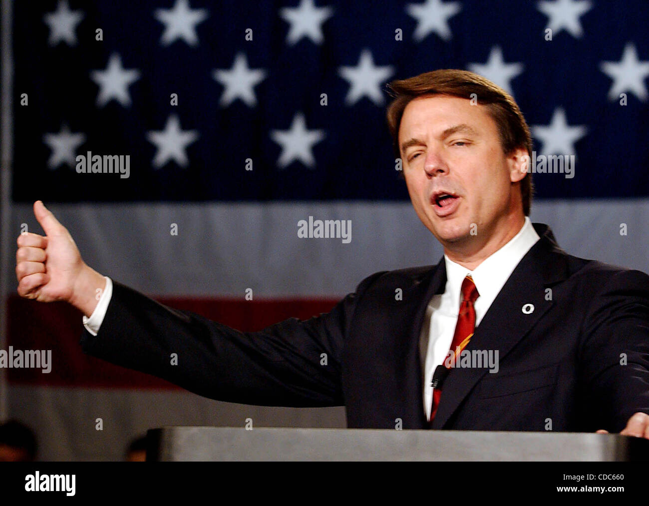 K35693AR.JOHN EDWARDS CAMPAIGNING FOR PRESIDENT AT COLUMBIA UNIVERSITY ...