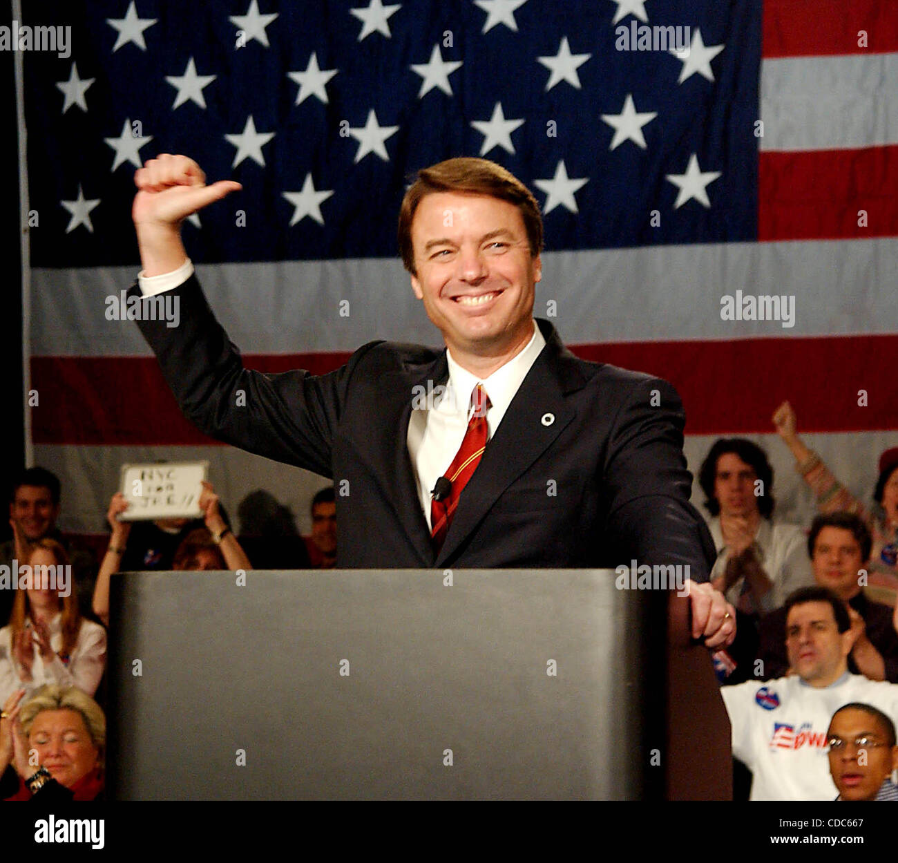 K35693AR.JOHN EDWARDS CAMPAIGNING FOR PRESIDENT AT COLUMBIA UNIVERSITY ...