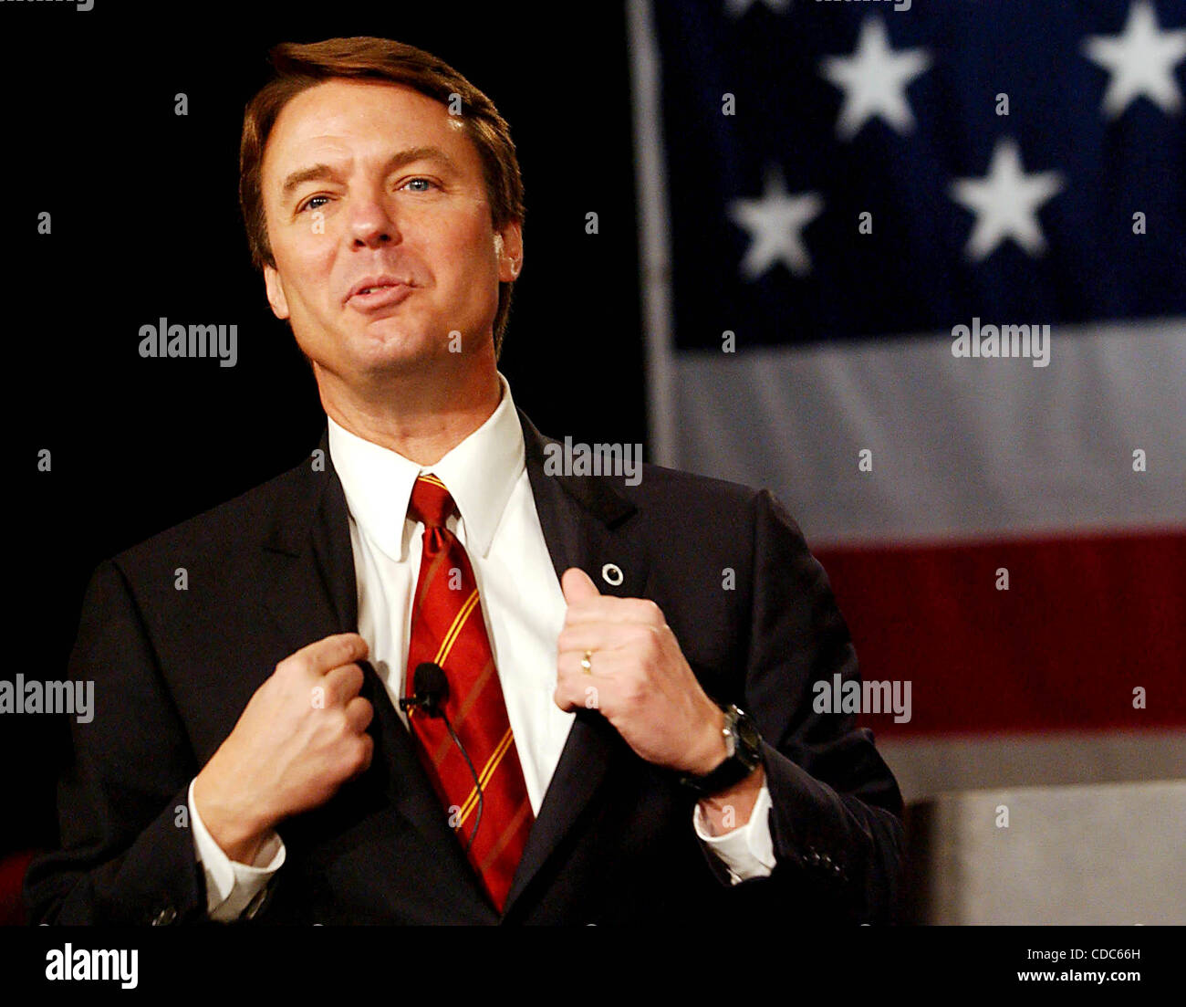K35693AR.JOHN EDWARDS CAMPAIGNING FOR PRESIDENT AT COLUMBIA UNIVERSITY ...